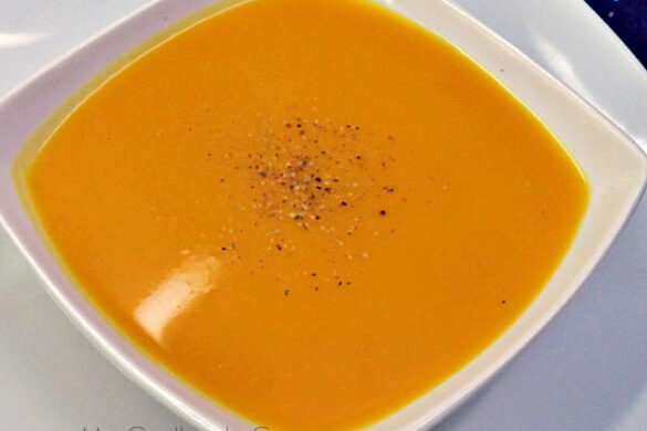 Sopa torrada amb mandonguilles (Sopa de pan tostado con albóndigas ...