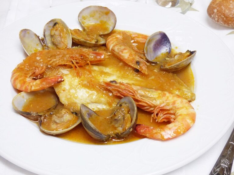 Rodaballo al cava con langostinos y almejas - Mis Cosillas de Cocina